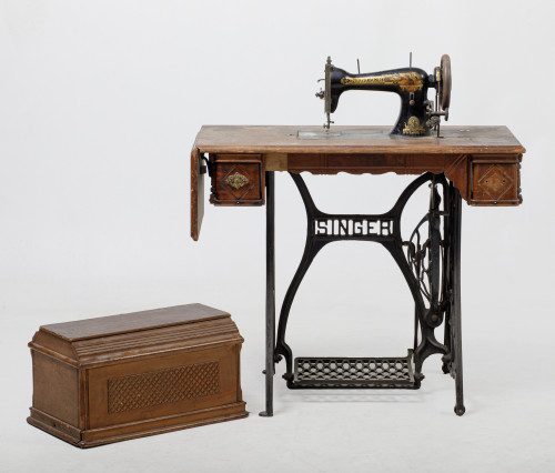 Máquina de coser Singer, c.1910,