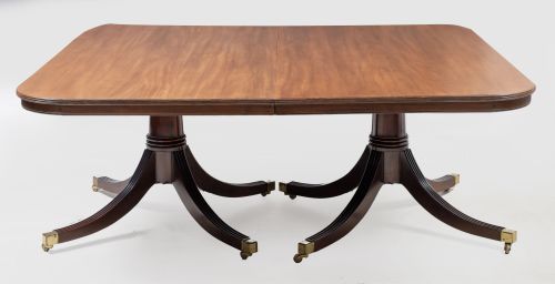 Sheraton style dining table, 20th century,