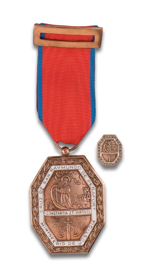 MEDAL OF MERIT FOR JUSTICE BRONZE CATEGORY IN METAL WITH ENAMEL
